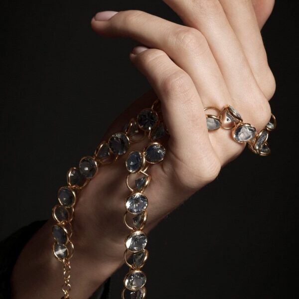 Smarties de Mattioli: Una celebración de la elegancia - Patricia Olivares Taylhardat